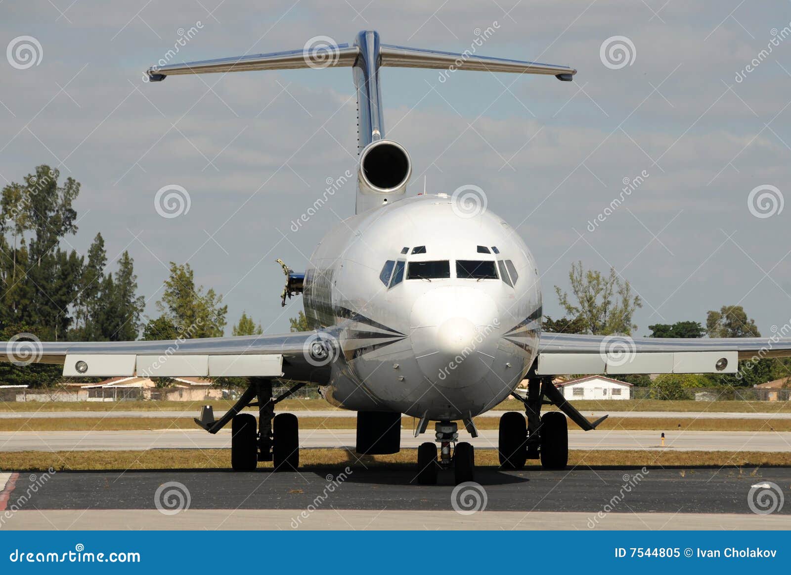 Airplane front view stock image. Image of plane, aircraft - 7544805