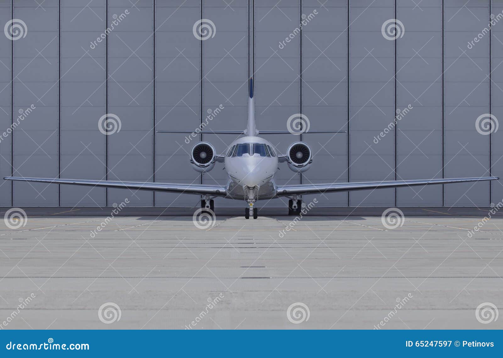 Airplane front view stock image. Image of front, freedom - 65247597