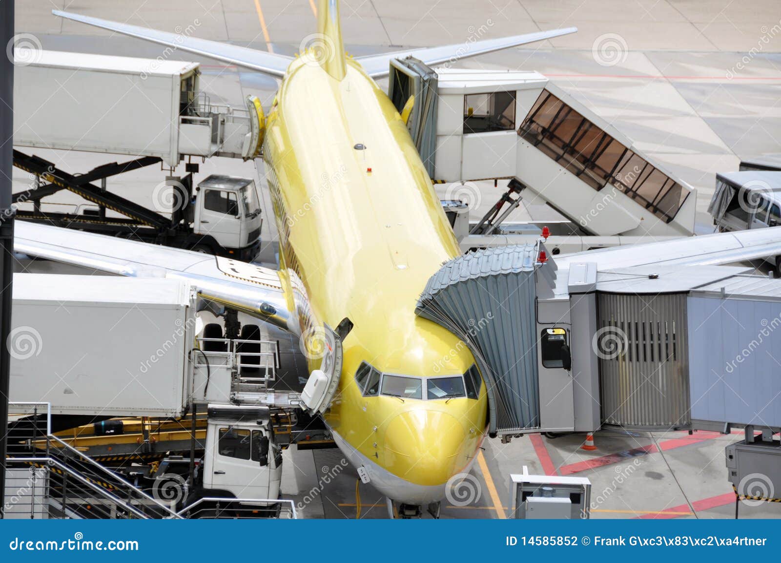 Airplane at the gate stock photo. Image of engine, boeing - 14585852