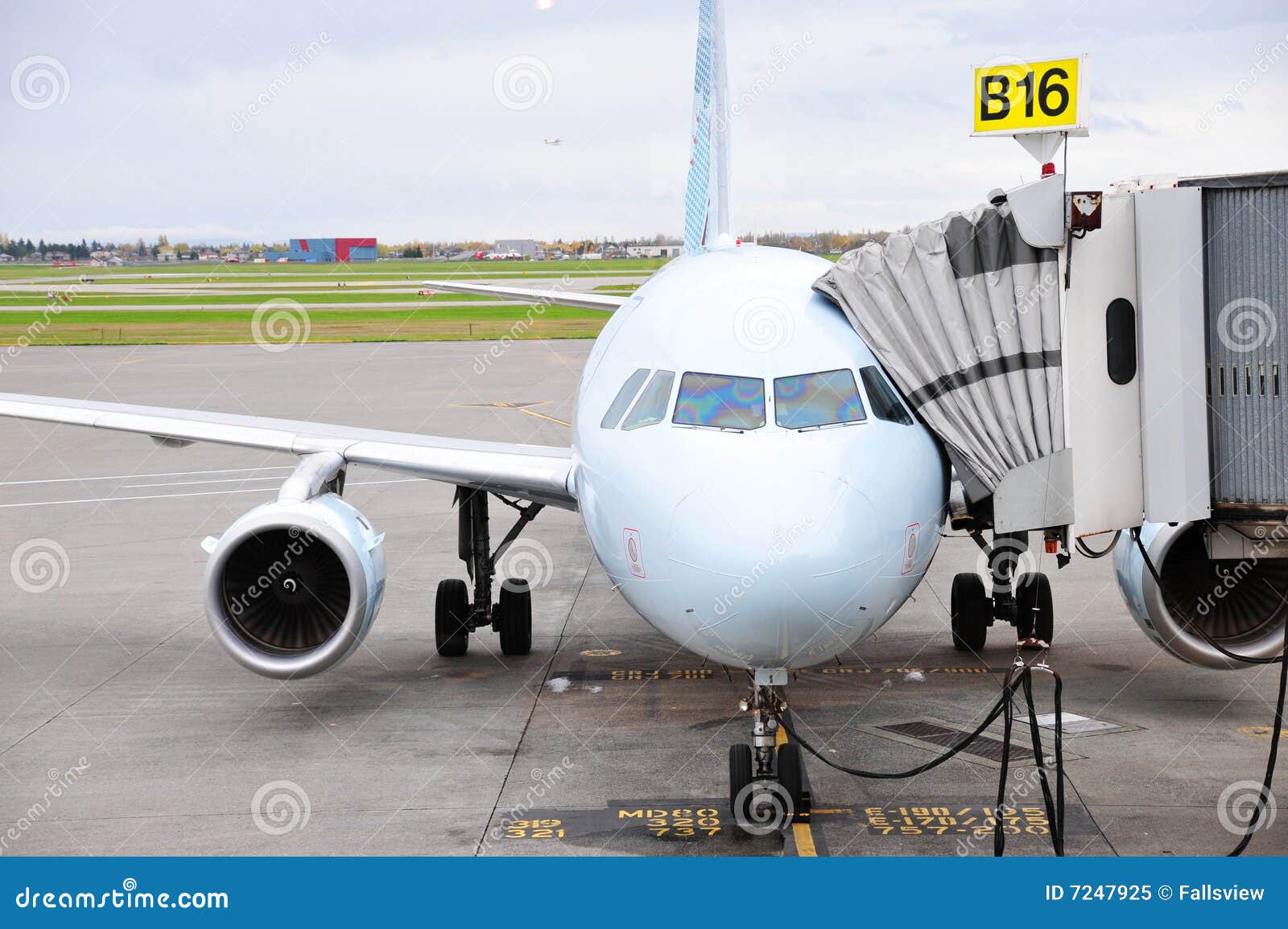 Airplane At Gate Royalty Free Stock Photo - Image: 7247925