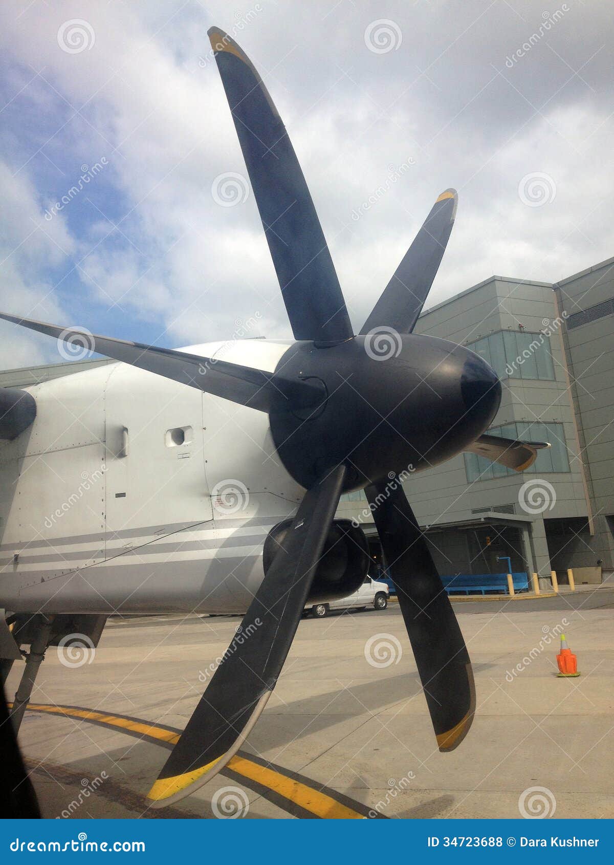 Airplane Propeller on the Runway Stock Photo - Image of propeller ...