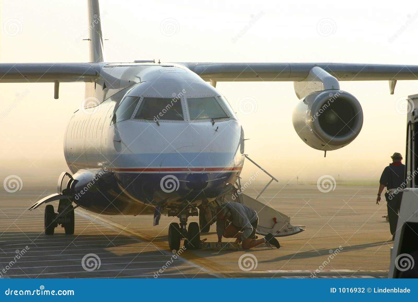 Airplane Pulling into Gate stock photo. Image of aircraft - 1016932