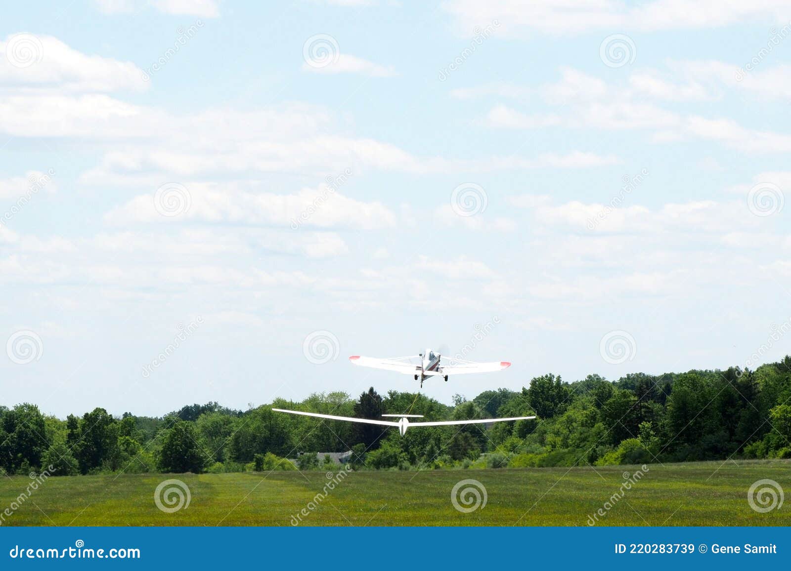 The Airplane is Pulling the Glider To the Sky. Stock Image - Image of ...