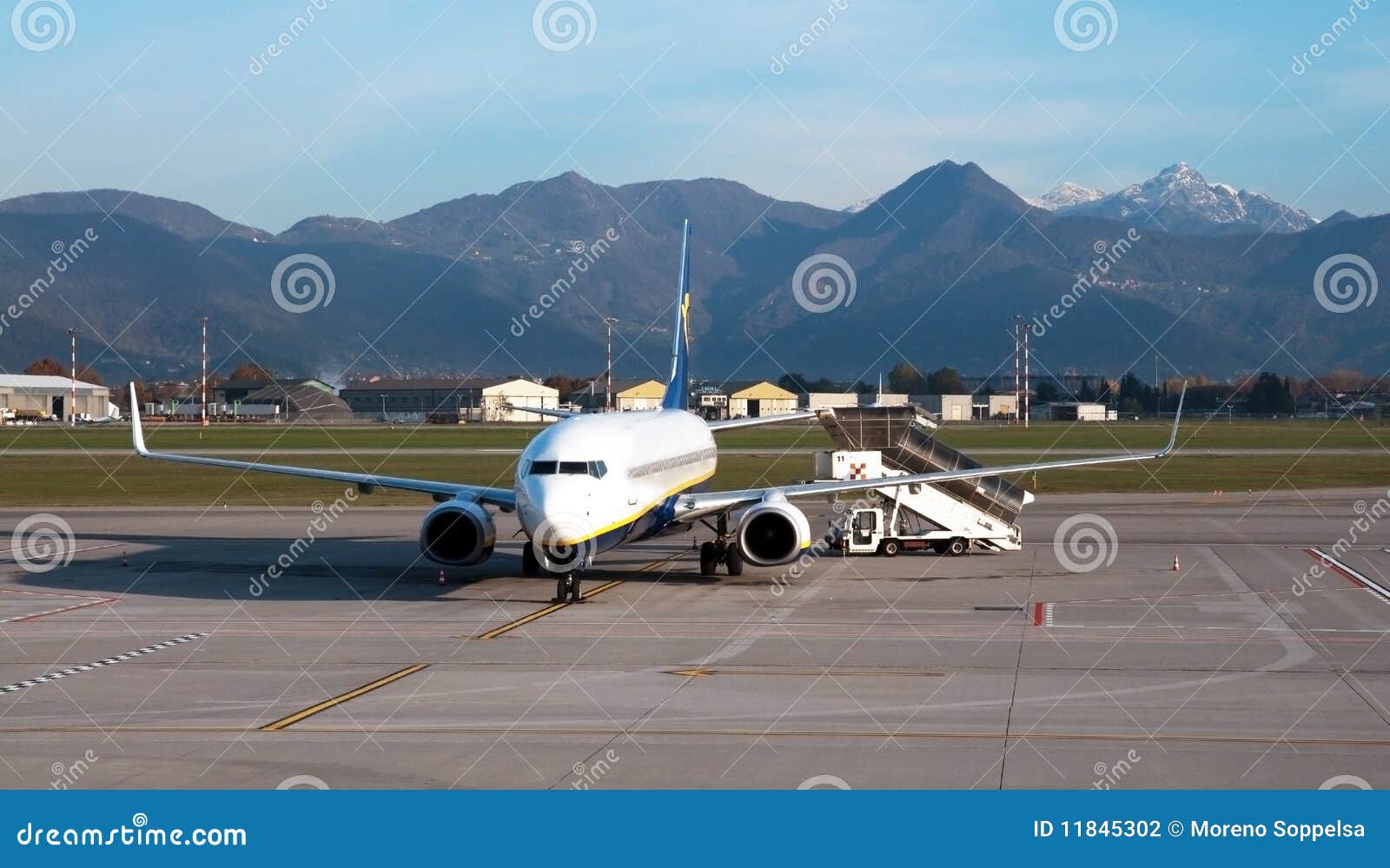 Airplane on runway stock photo. Image of airliner, gate - 11845302
