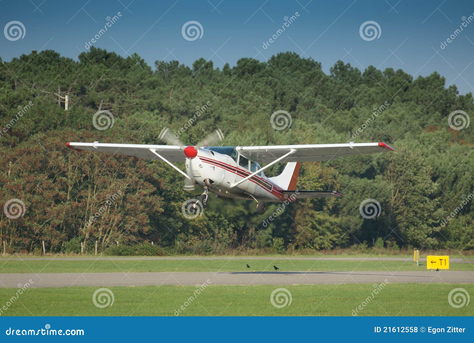Airplane take-off stock photo. Image of flights, aeroplane - 21612558