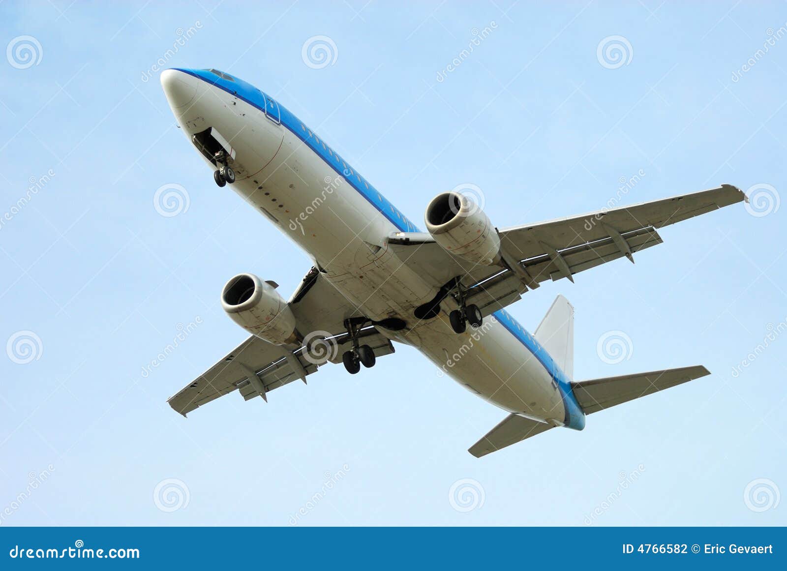 Airplane on takeoff stock photo. Image of plane, aircraft - 4766582
