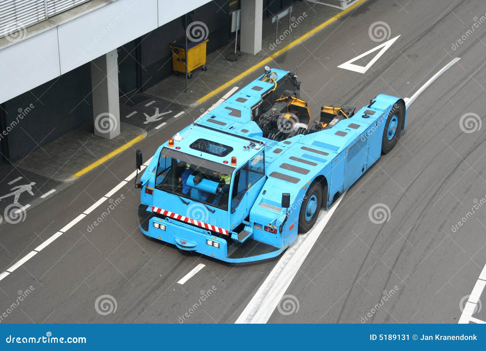 Airplane Tow Truck stock image. Image of cargo, schiphol - 5189131