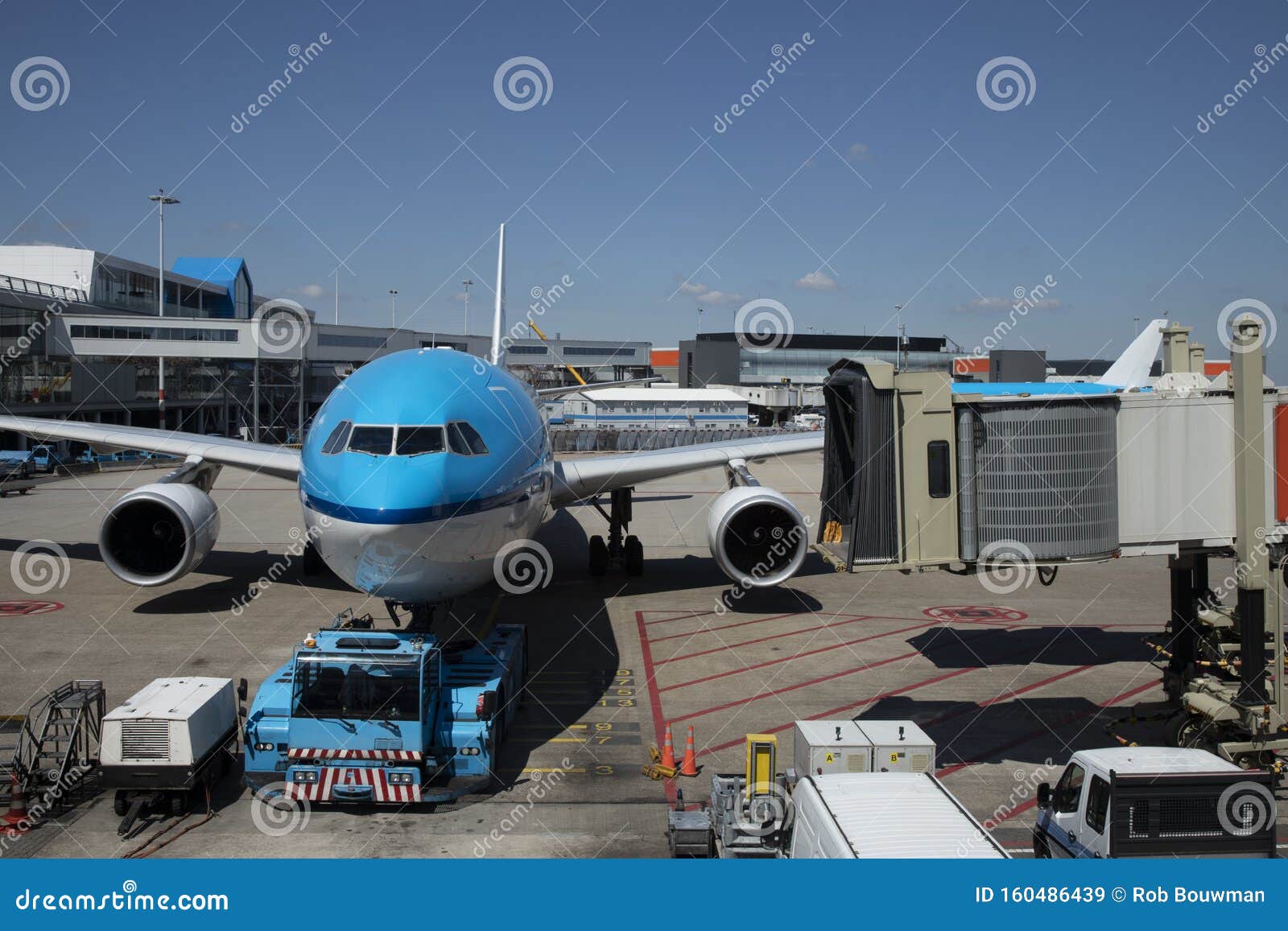 Start of a flight stock image. Image of cargo, blue - 160486439