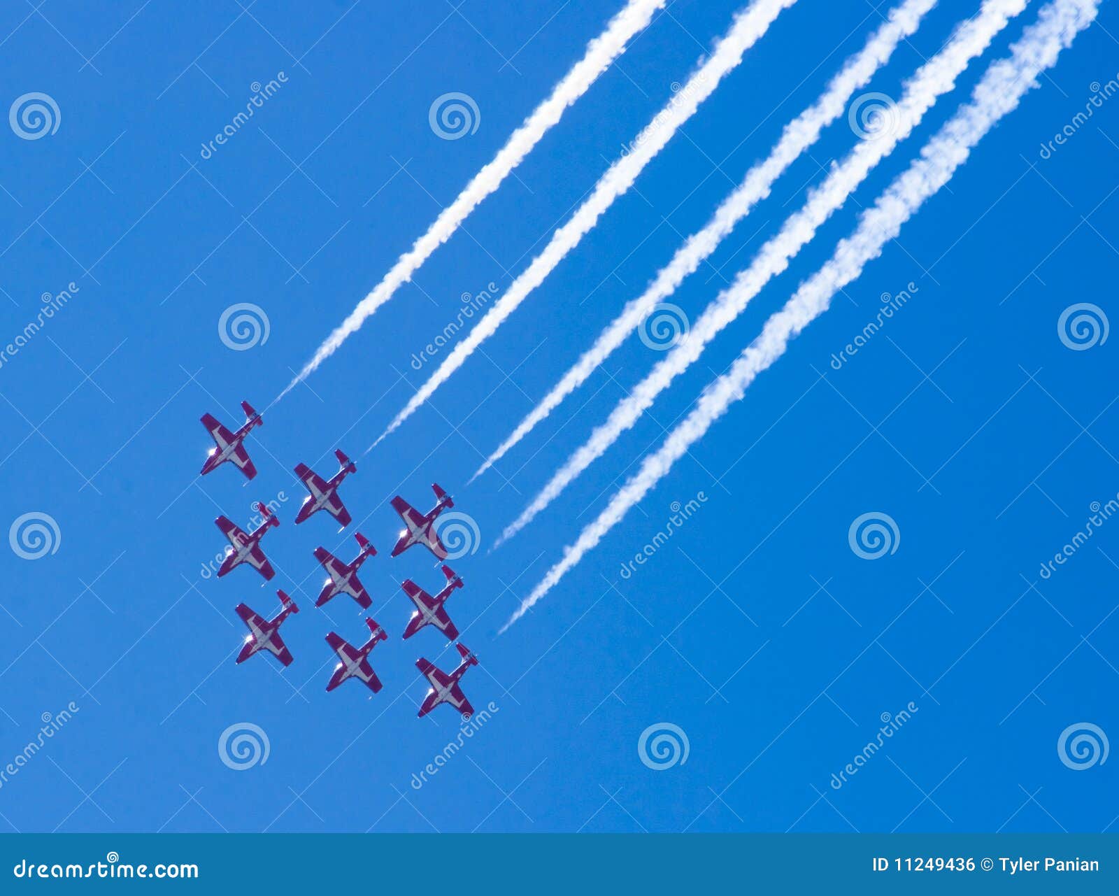 Airplanes in formation stock photo. Image of speed, airplane - 11249436