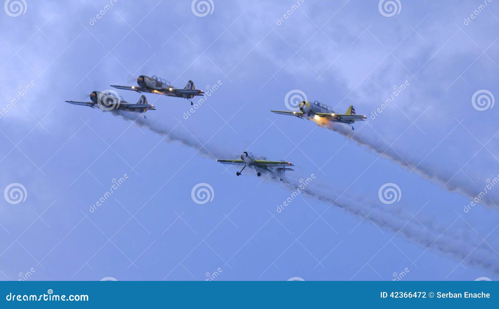 Airplanes on show editorial photography. Image of planes - 42366472