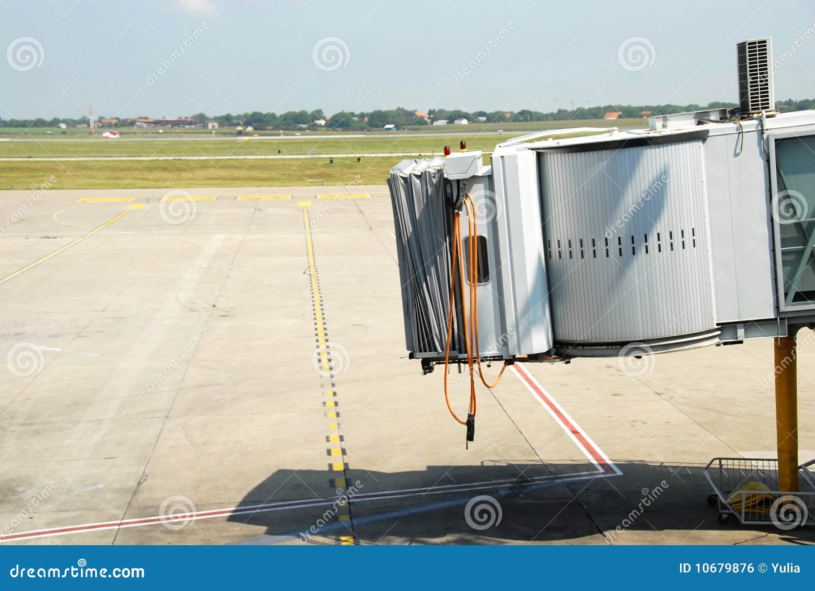 Airport jetway stock photo. Image of corridor, jetway - 10679876