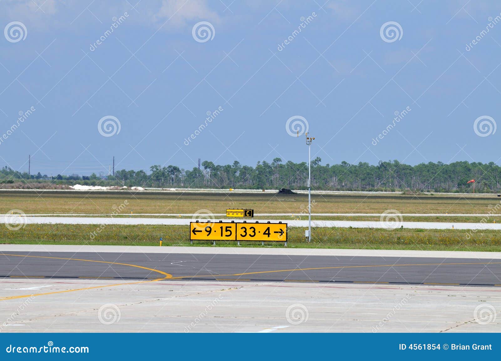 Airport Runway Directional Signs Stock Photo - Image of airport ... Airport Runway Directional Signs Stock Photo - Image of airport ...