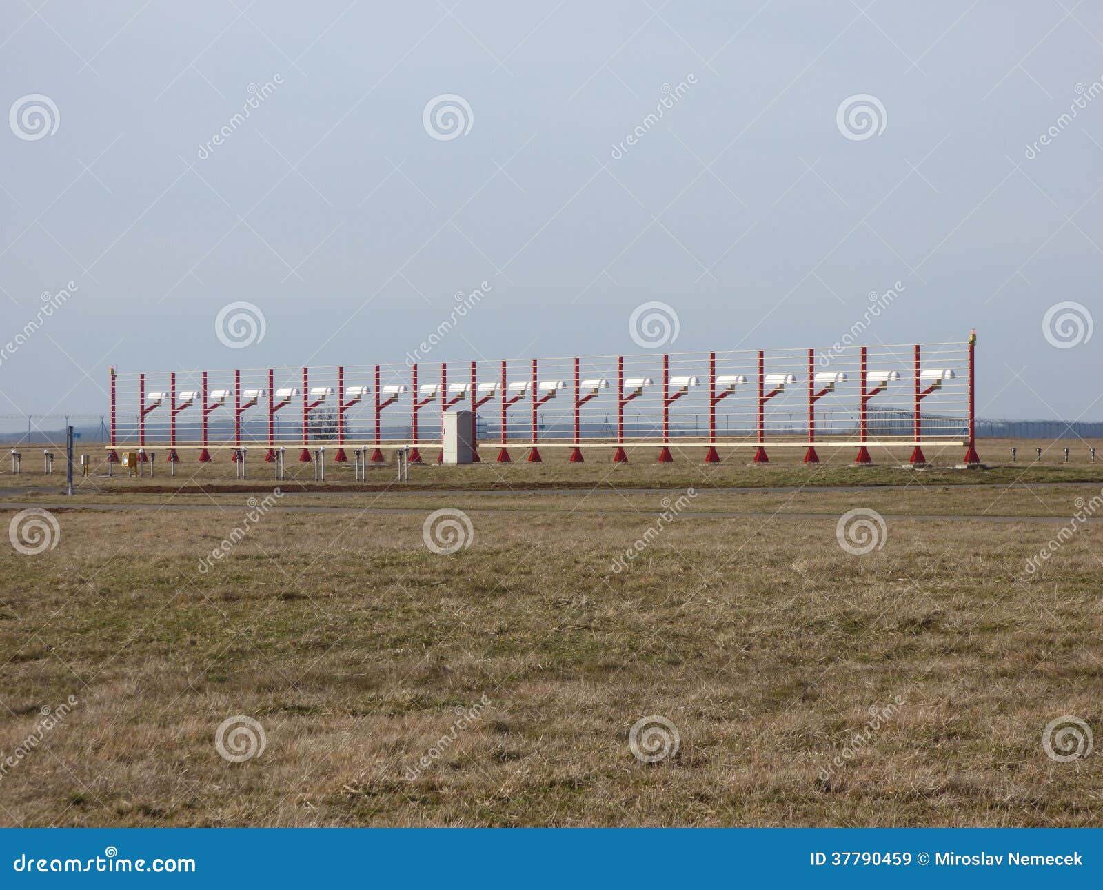 Airport Runway Glidepath Antenna Stock Image - Image of flight, landing ...