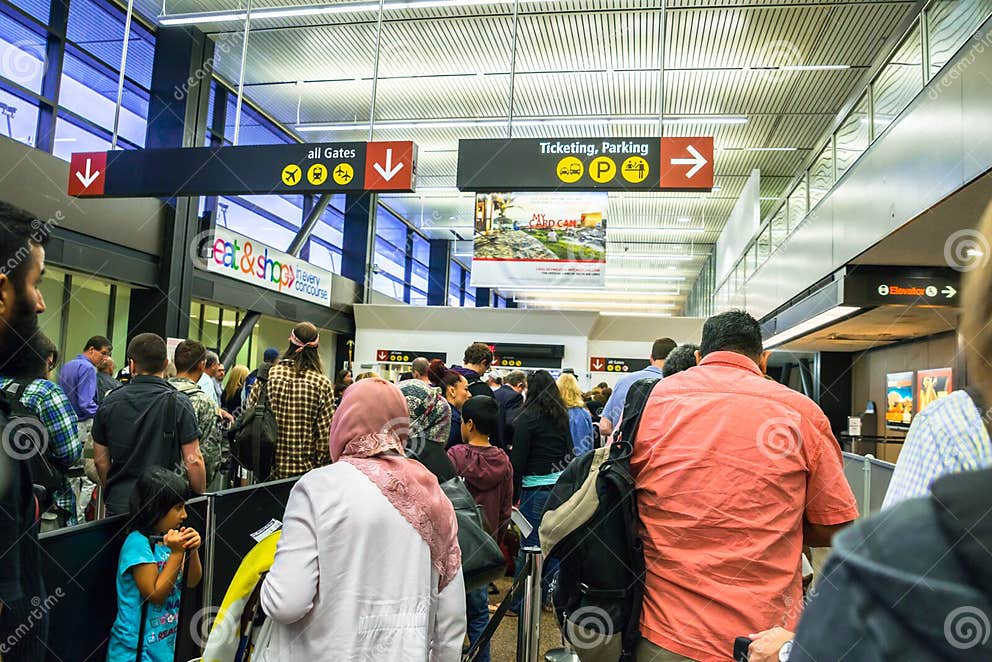Airport security line editorial photo. Image of airline - 43500091