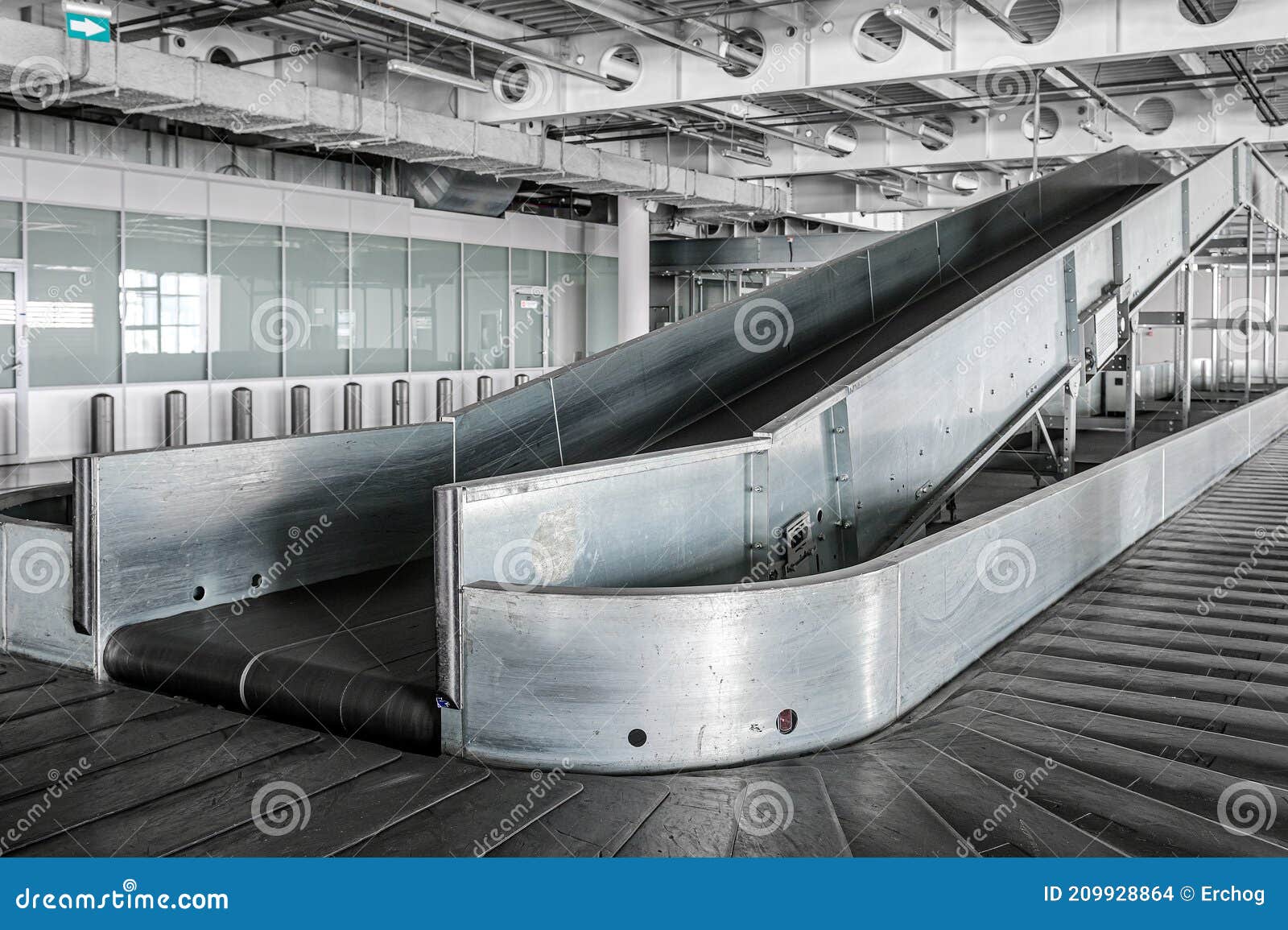 Airport Terminal Baggage Carousel. Baggage Conveyor Belt in Empty ...