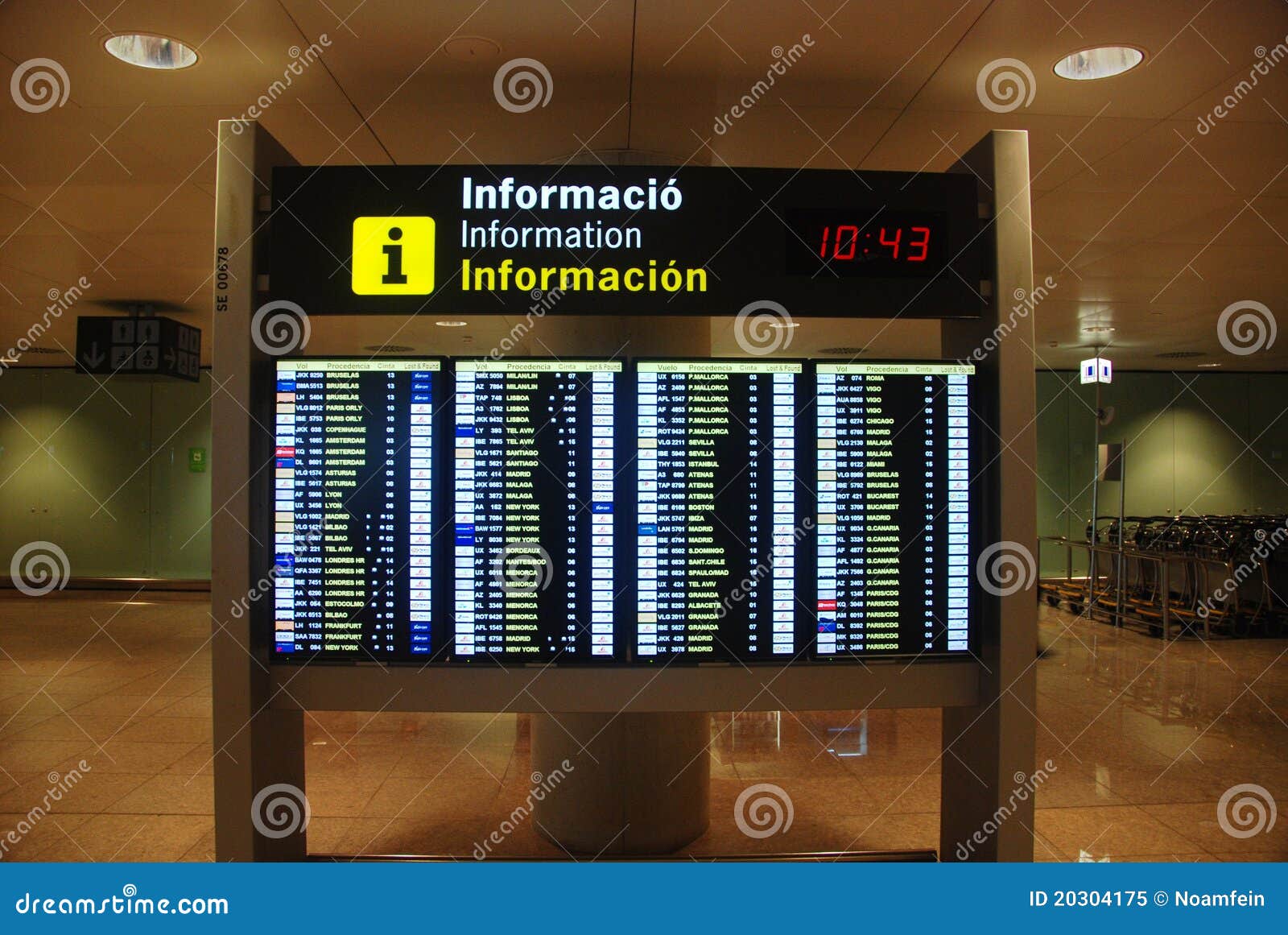 Airport timetable Board editorial image. Image of board - 20304175