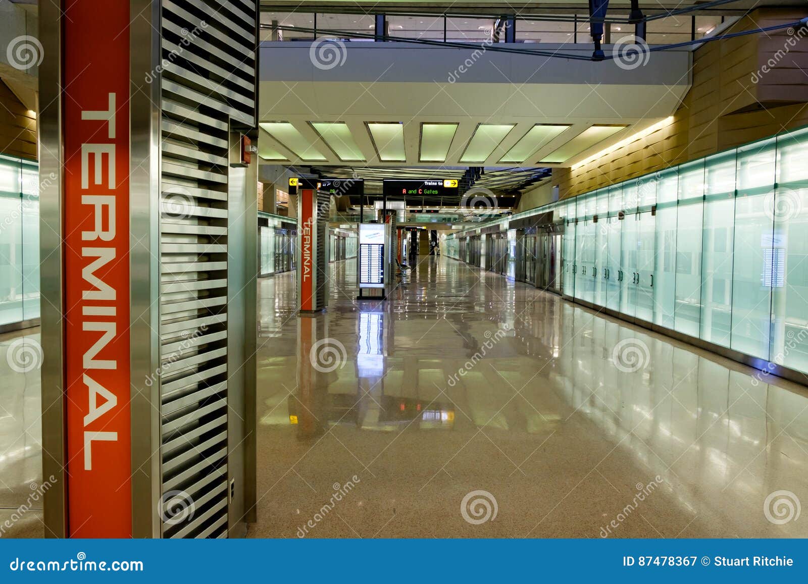 Airport transit terminal editorial photography. Image of lines - 87478367