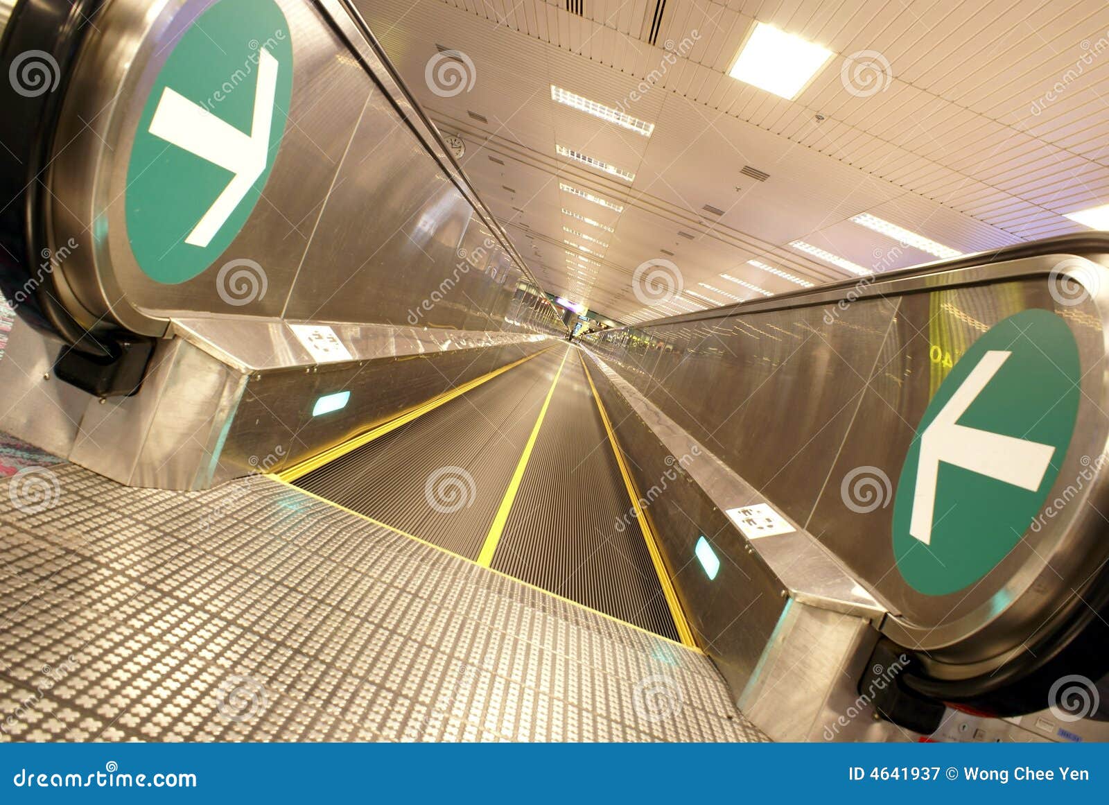 Travelator Stock Photography | CartoonDealer.com #31451138