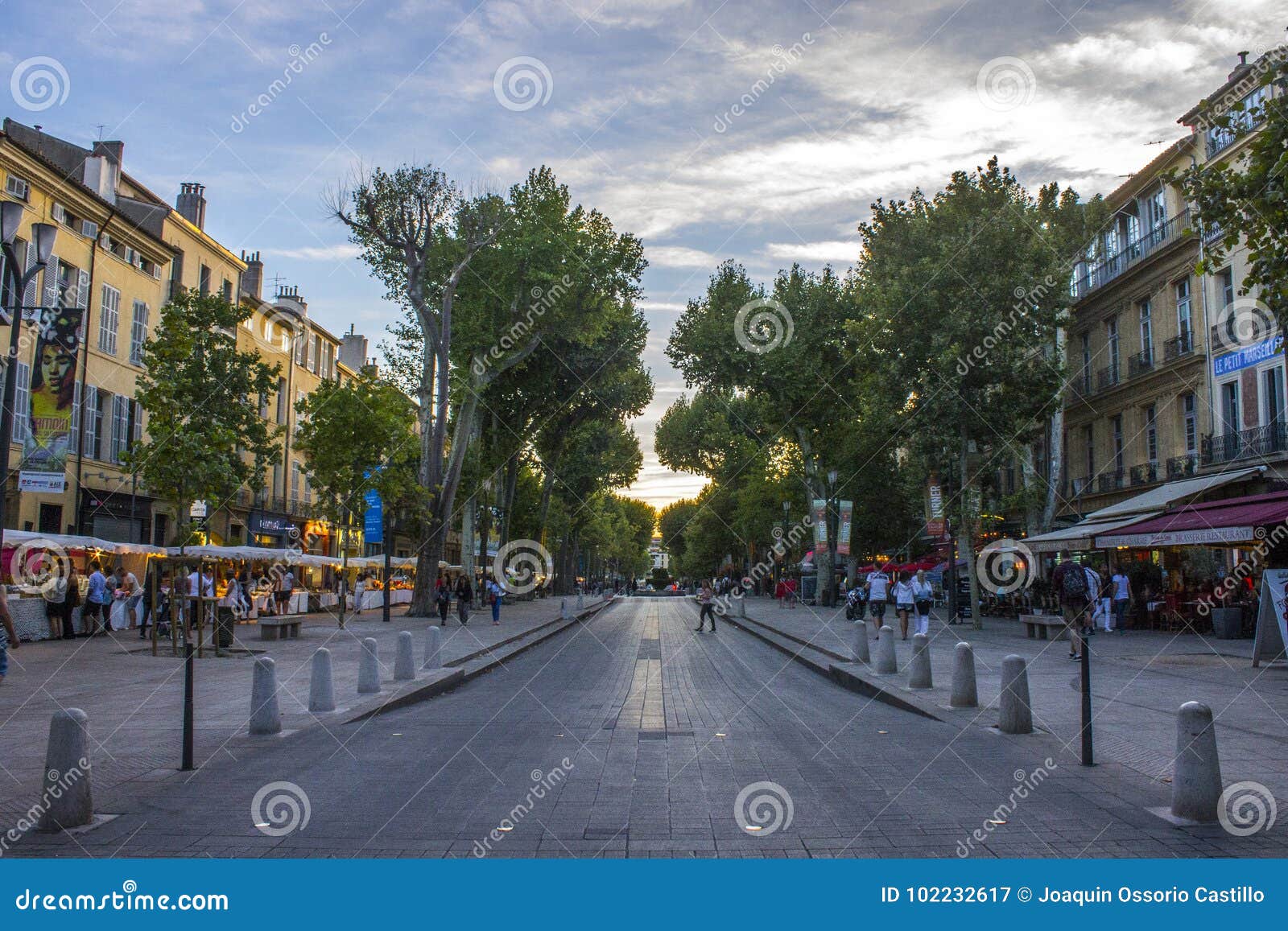 Aix-en-Provence, Francia fotografia editoriale. Immagine di cityscape ...