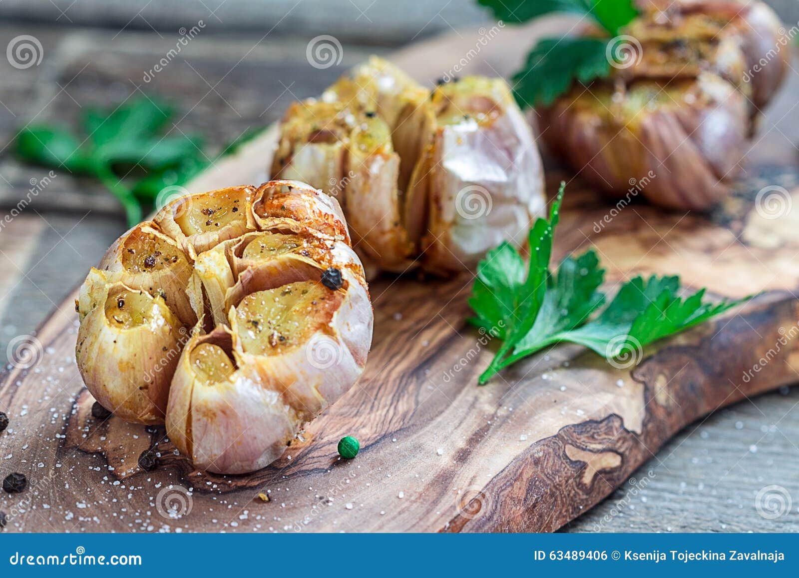 Ajo asado foto de archivo. Imagen de detalle, ingrediente - 63489406