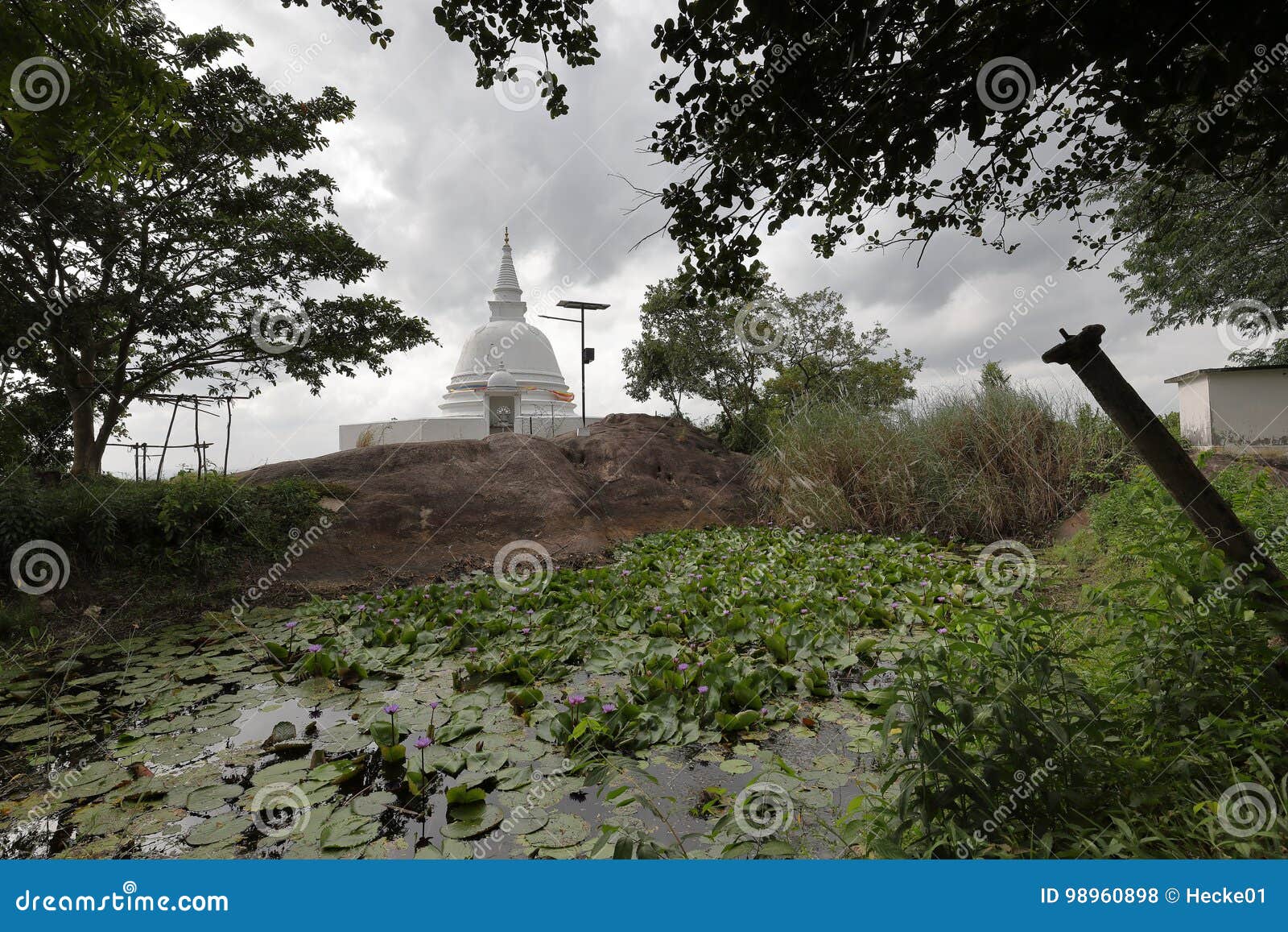 Akasha Temple at Maligatenna in Sri Lanka Stock Photo - Image of stupa ...