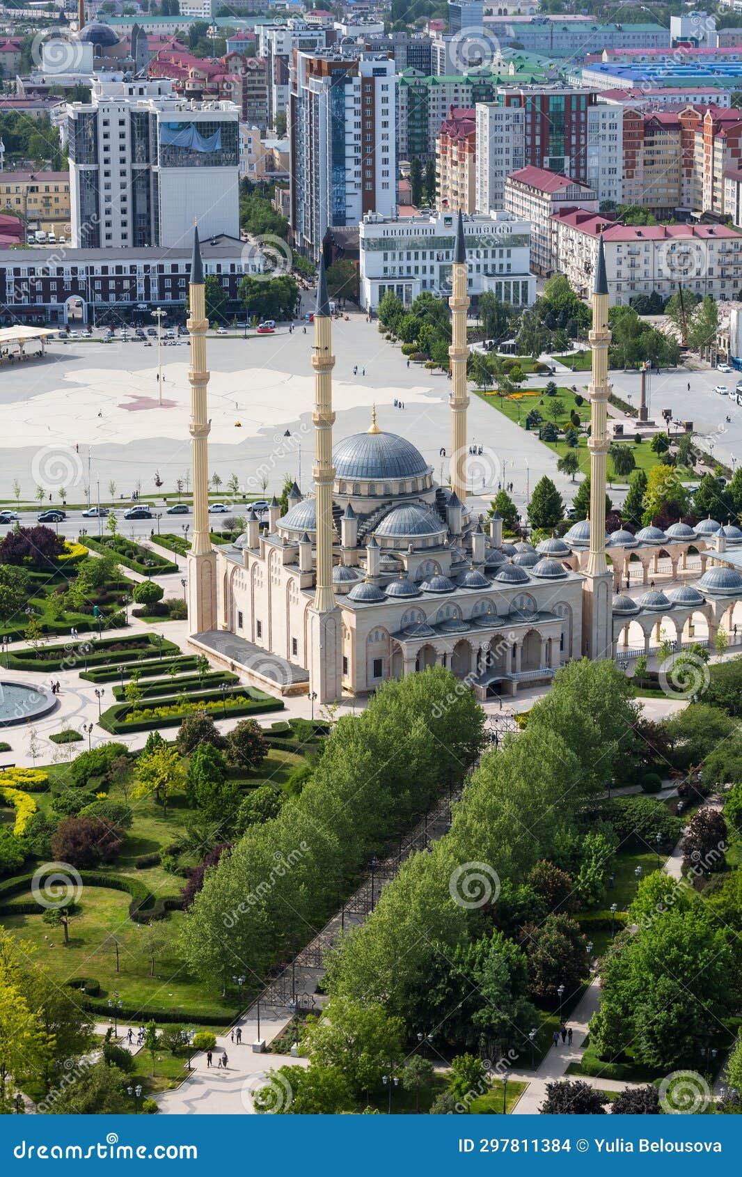 Akhmad Kadyrov Mosque editorial stock image. Image of park - 297811384 Akhmad Kadyrov Mosque editorial stock image. Image of park - 297811384