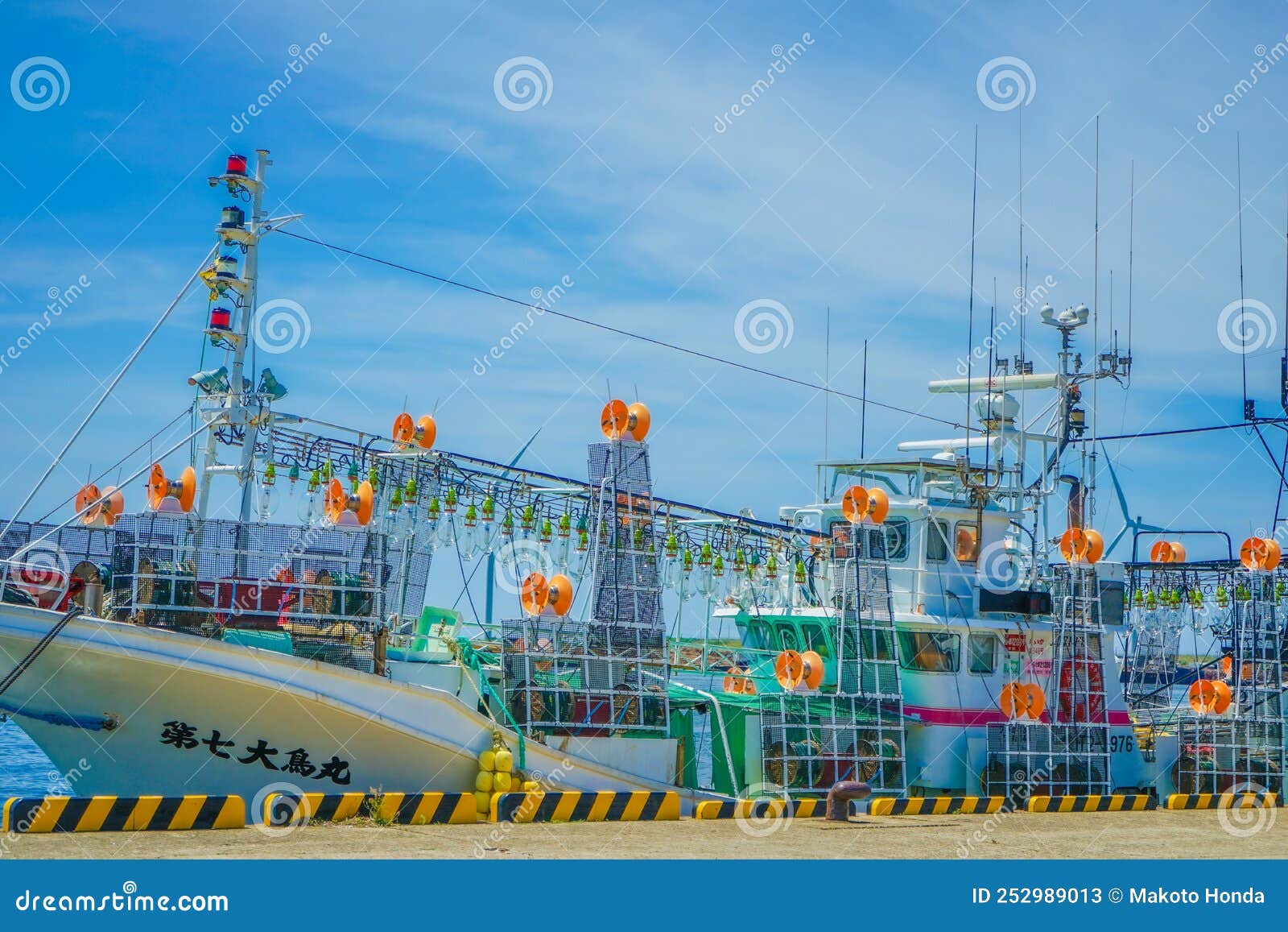 Akita Port and Blue Sky editorial stock photo. Image of plants - 252989013