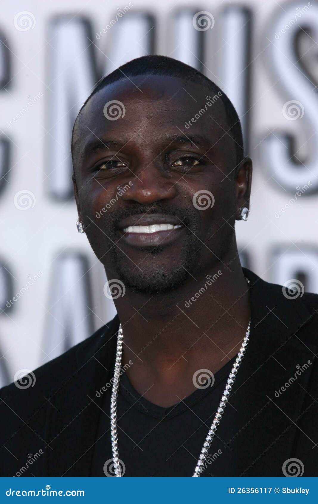 Akon editorial photography. Image of live, nokia, theatre - 26356117