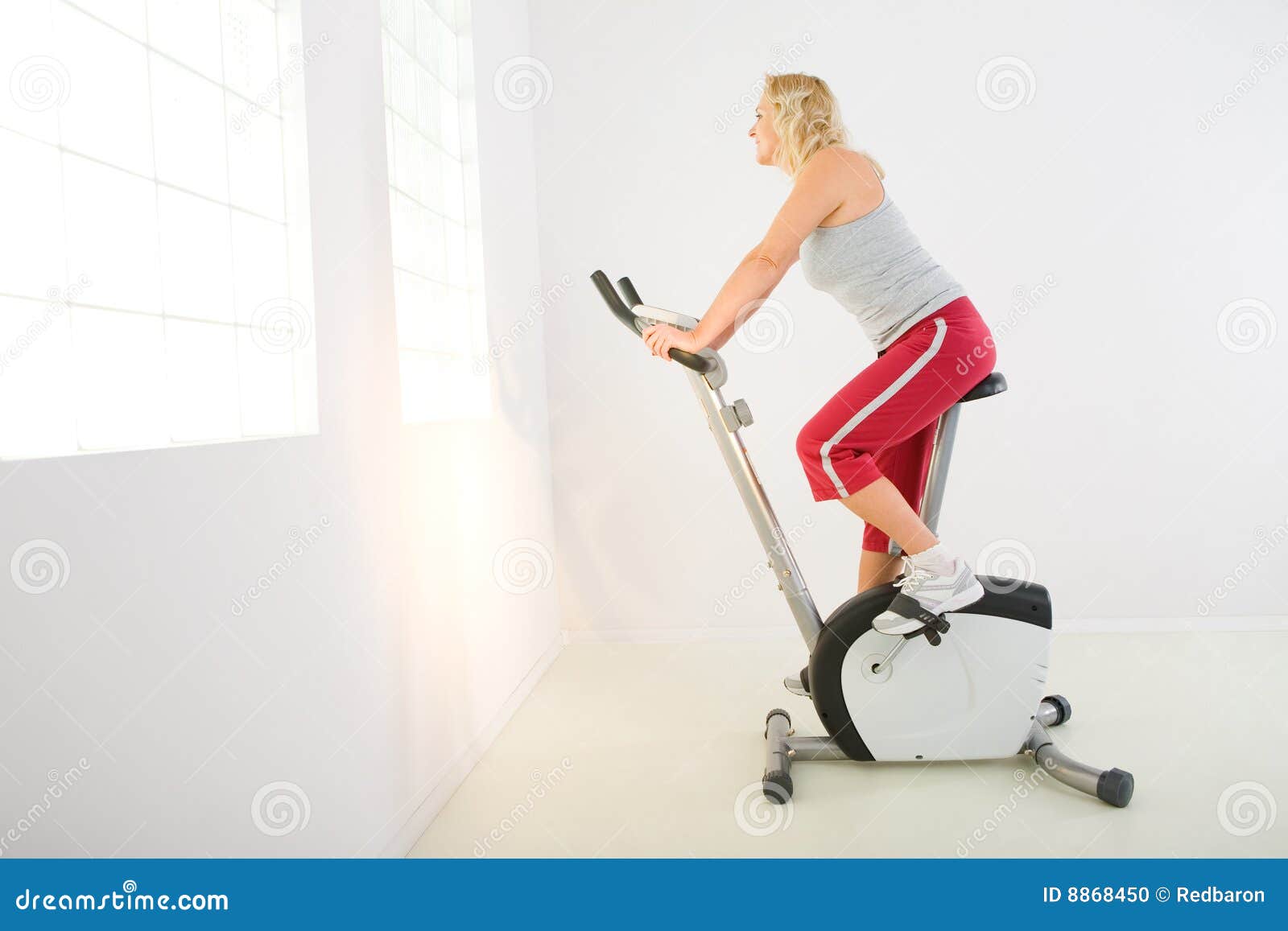 Aktive Frau Bild. Bild: 8868450