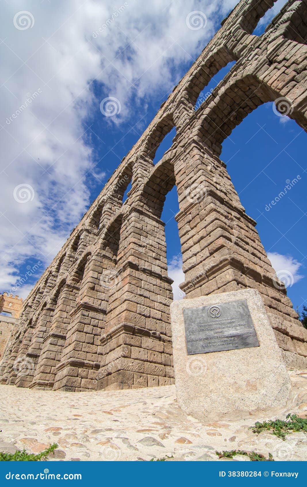 Akvedukt i Segovia arkivfoto. Bild av berömdt, europeiskt - 38380284