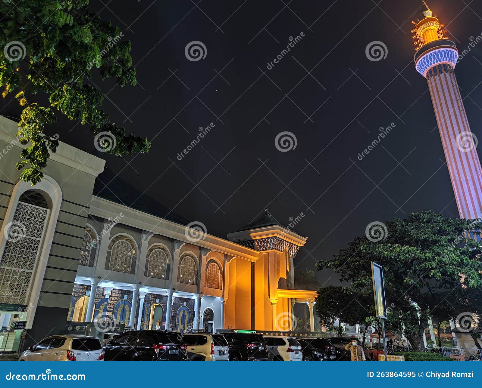 Al Akbar Mosque, Surabaya editorial image. Image of akbar - 263864595