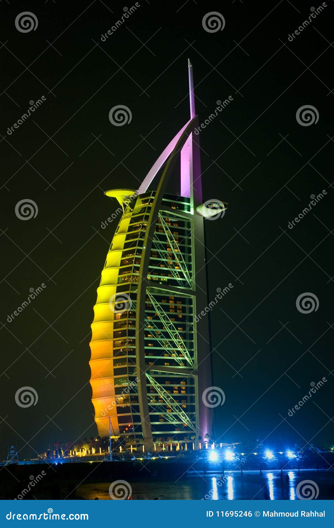 Al-Arabe de Burj photo stock. Image du tour, nuit, hôtel - 11695246