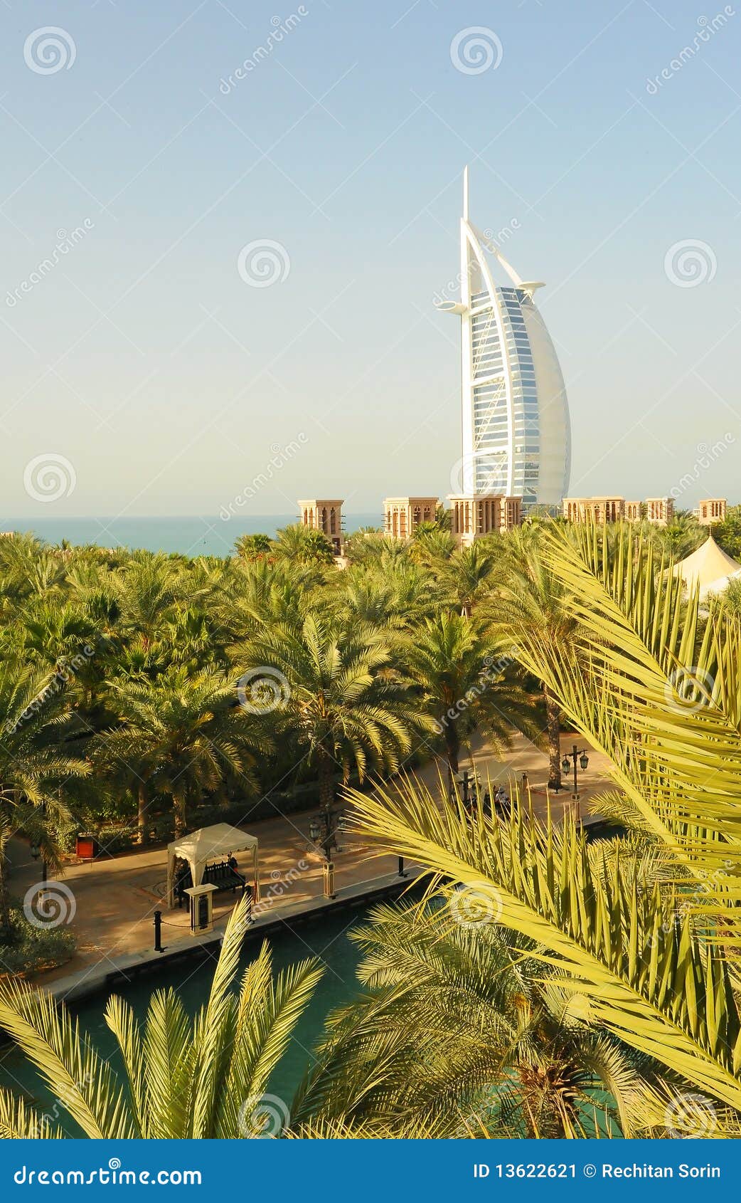 Al Arabier Van Burj in Doubai Redactionele Foto - Image of stad ...