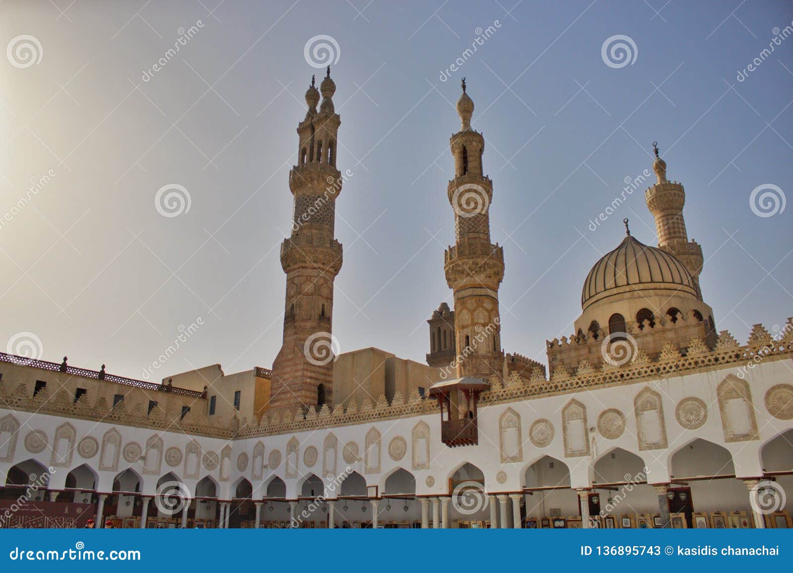 Al-Azhar Moschee redaktionelles stockfoto. Bild von schön - 136895743