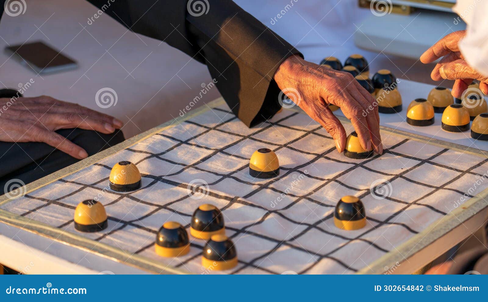 Al Dama Traditional Board Game Stock Photo - Image of backgammon, east ...