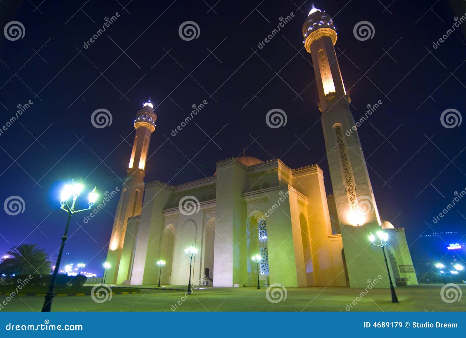 Al-Fatih Mosque Night Scene Stock Image - Image of illumination ...
