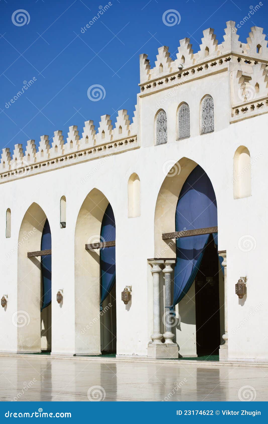 Al Hakim Bi Amr Allah Mosque in Cairo Stock Photo - Image of mosque ...