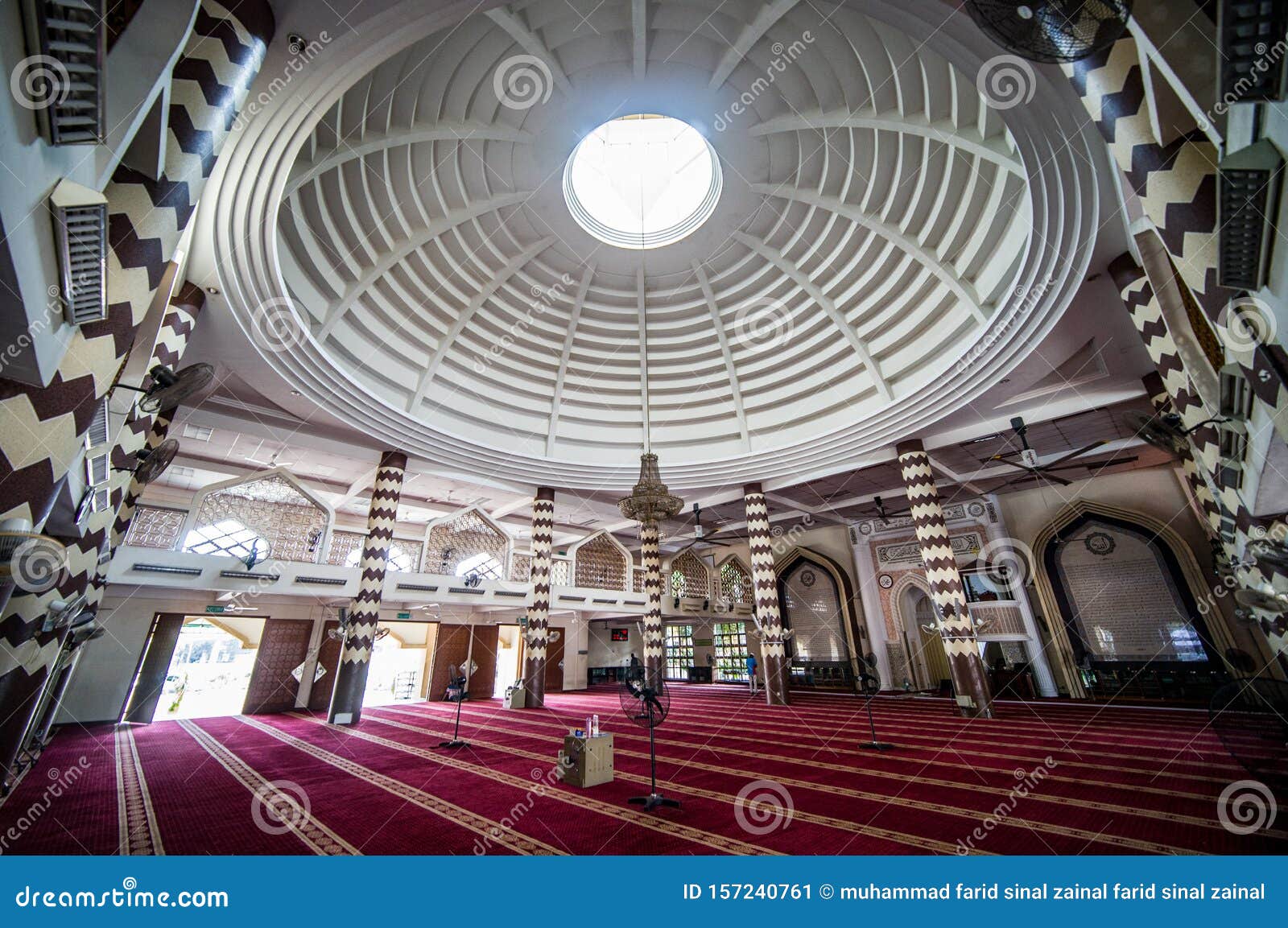 Al Husna Mosque Architecture Editorial Photo - Image of dome, husna ...