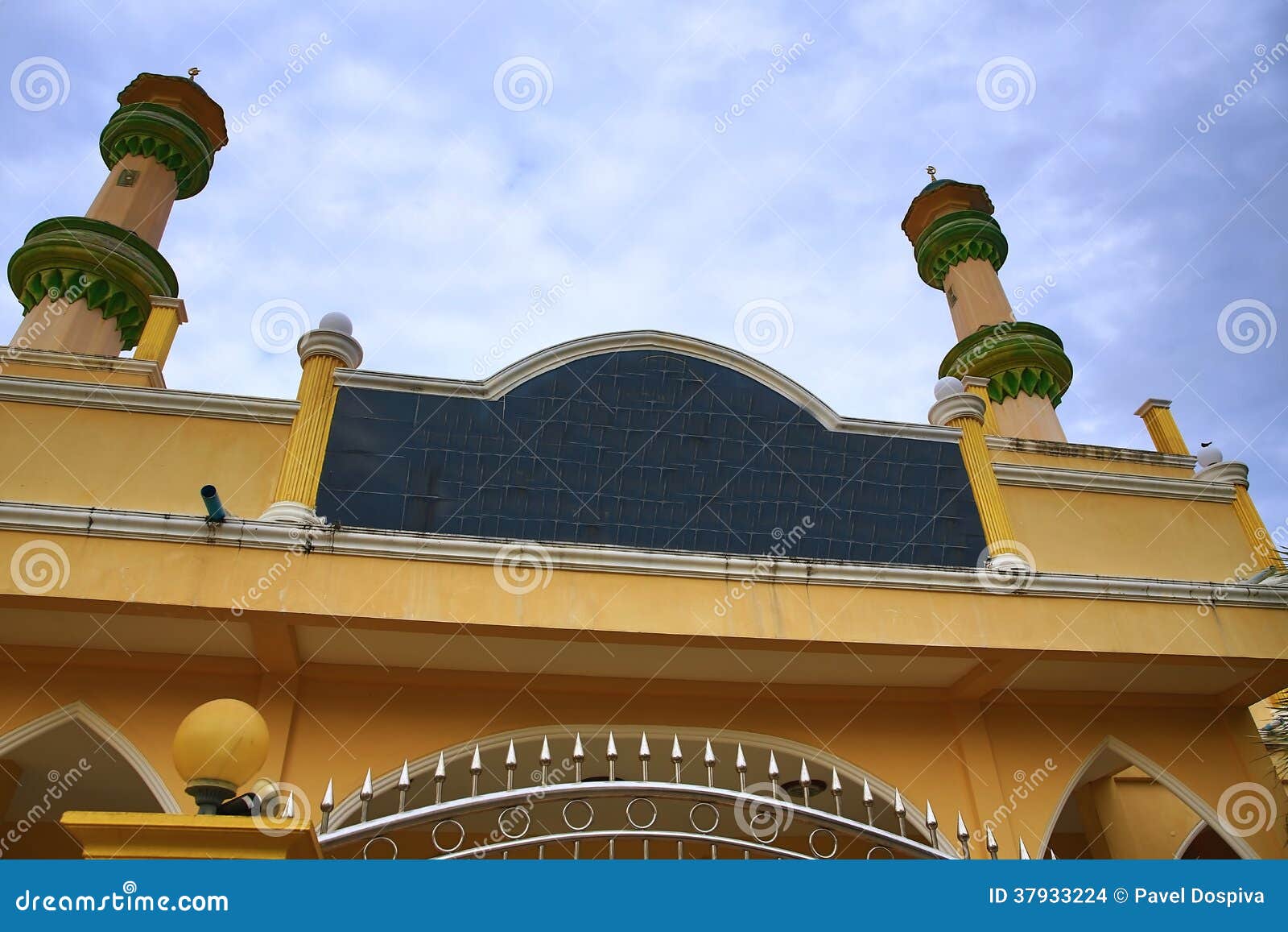 Al-islah Koh Phi Phi Mosque, Tonsay Bay, Phi Phi, Thailand Stock Photo ...