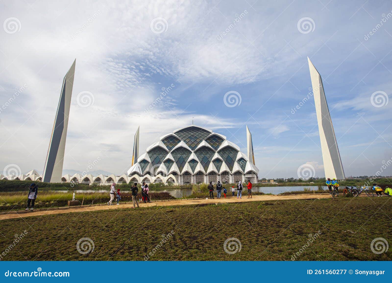 Al Jabbar Graet Mosque of West Java, a Brand New Mosque, One of the ...