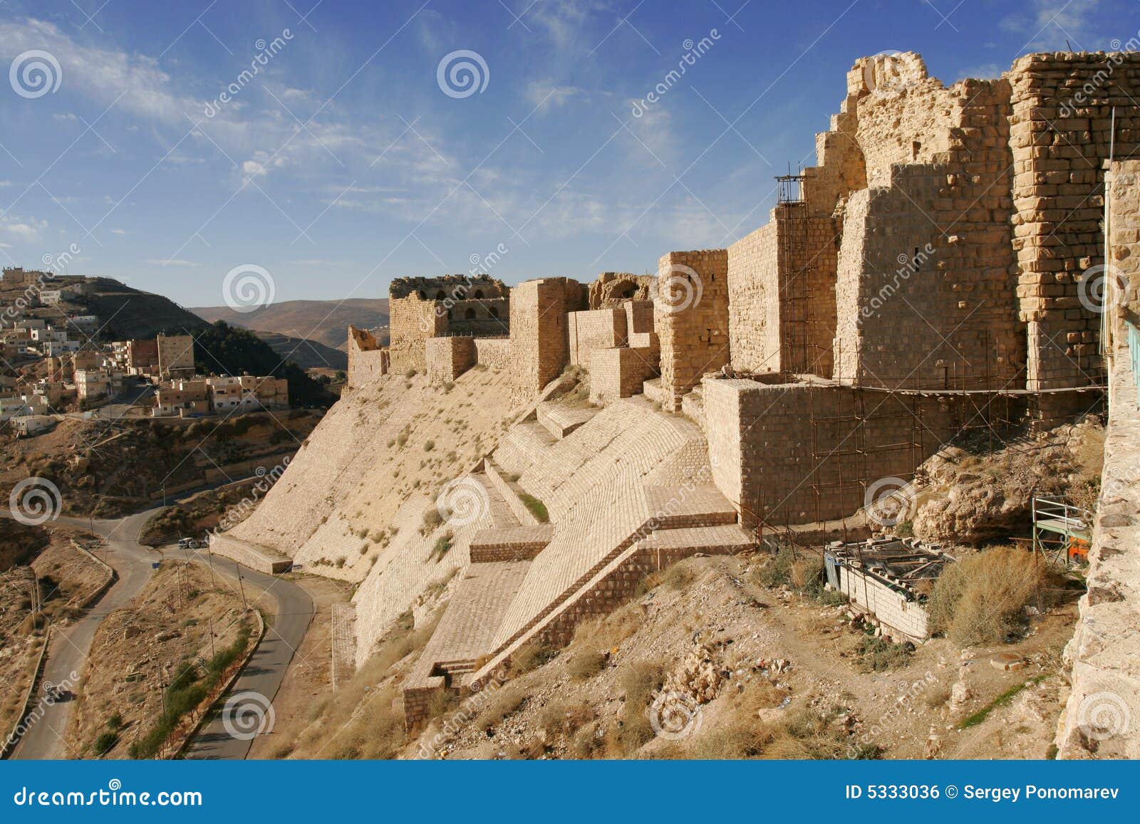 Al-Karak castle stock photo. Image of ruin, loop, millstone - 5333036
