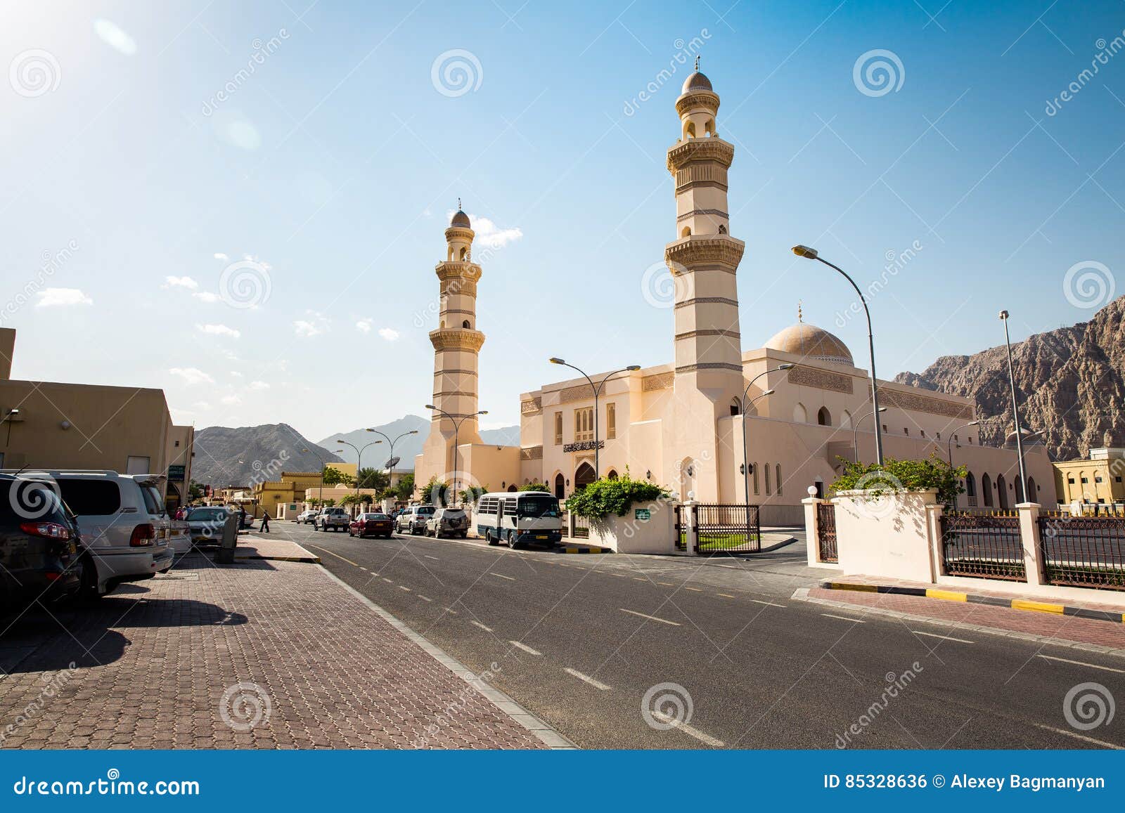 Al khasab mosque editorial photo. Image of cityscape - 85328636