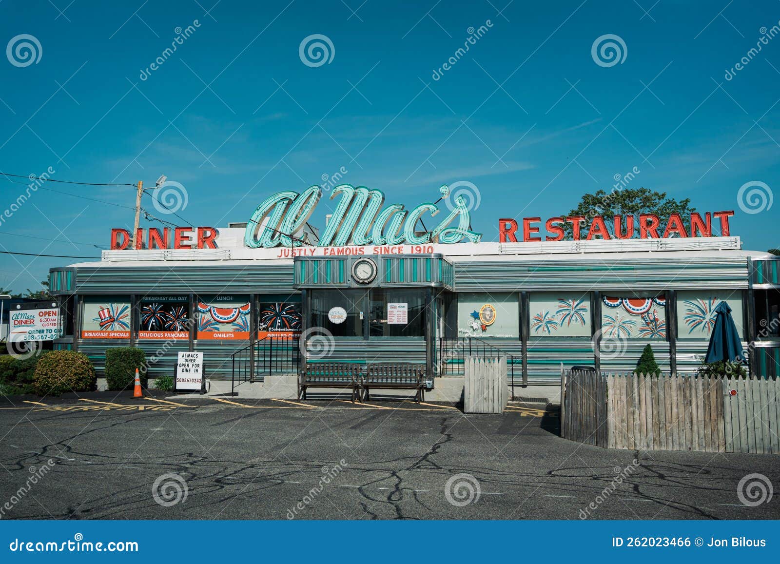 Al Macs Diner Vintage Sign, Fall River, Massachusetts Editorial Photo ...