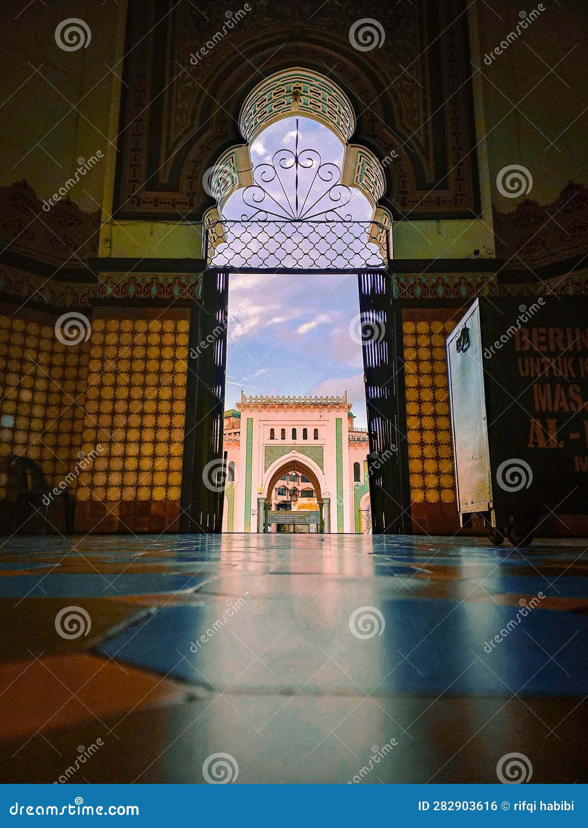 Al-mashun Mosque in the City of Medan, One of the Landmarks of the City ...