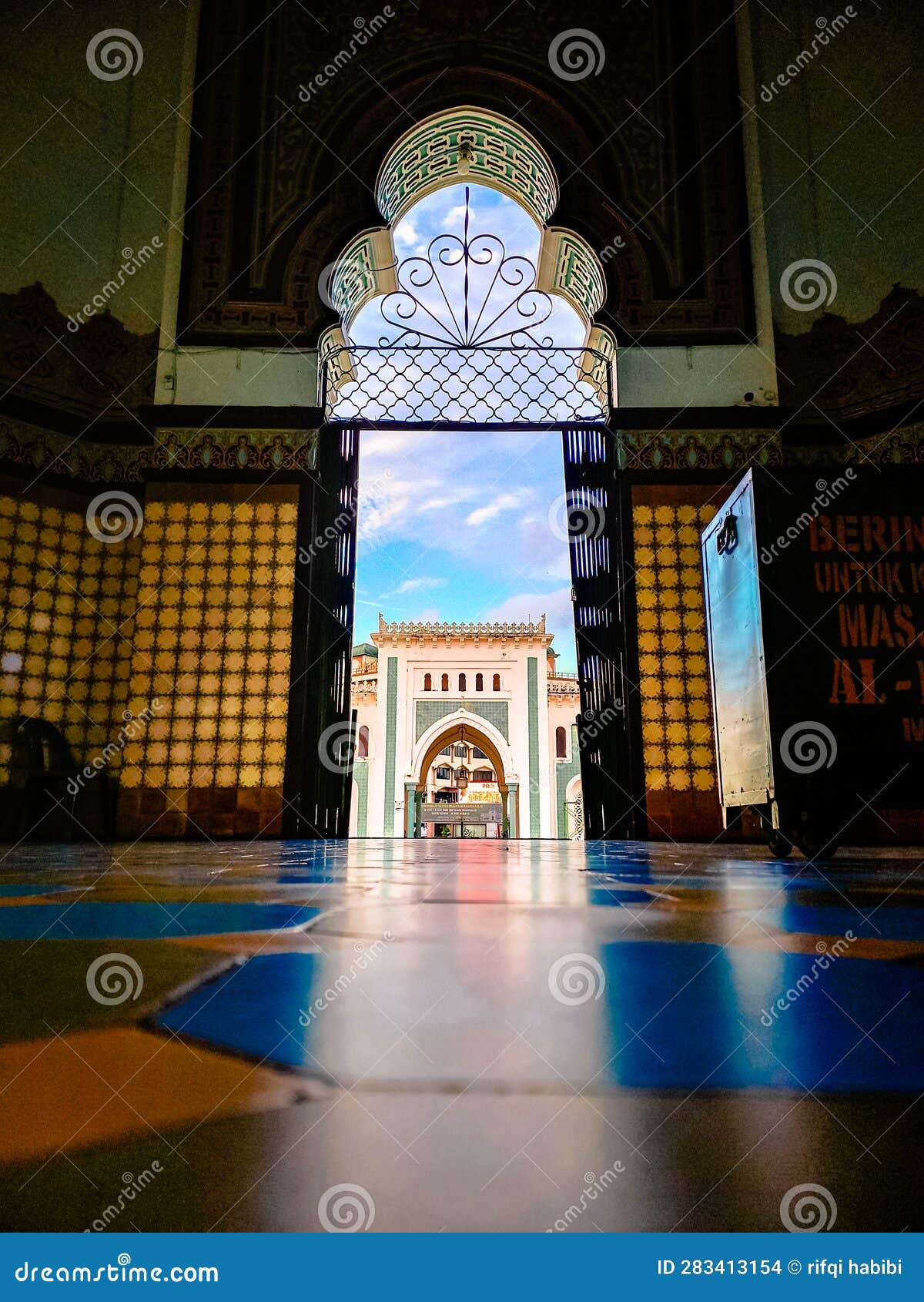 Al-mashun Mosque in the City of Medan, One of the Landmarks of the City ...