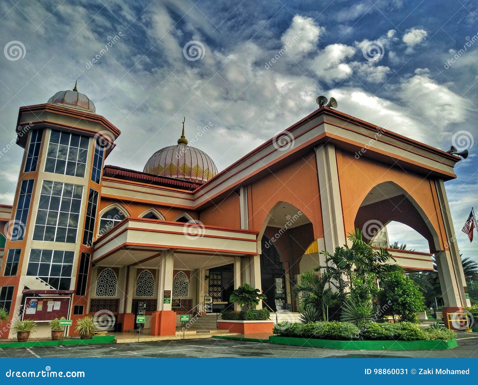 Al Muttaqin Mosque, Jitra editorial photo. Image of mosque - 98860031