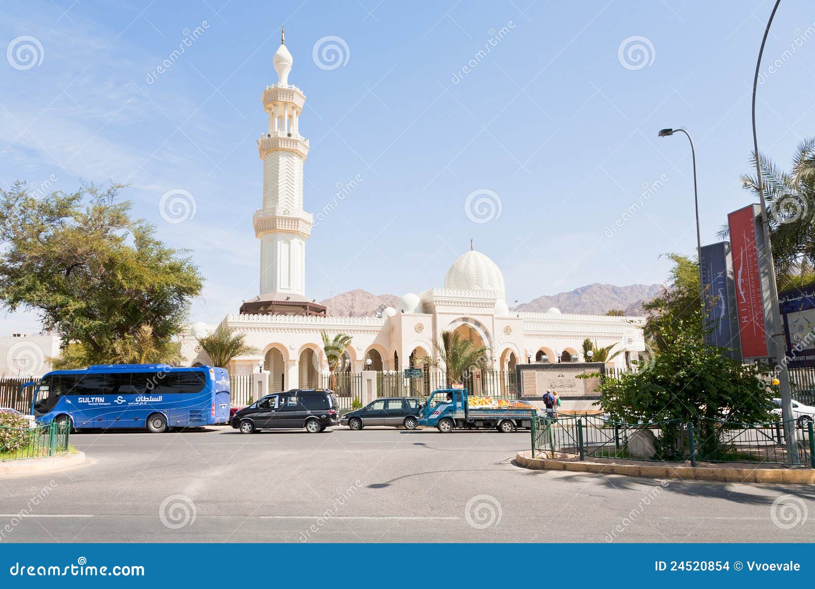 Al-Sharif Al Hussein Bin Ali Mosque in Aqaba Editorial Stock Image ...