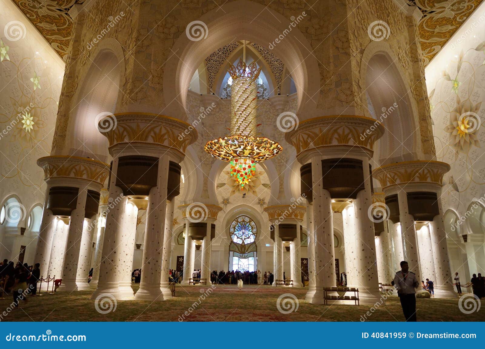 AL SHEIKH ZAYED MOSQUE editorial stock image. Image of zayed - 40841959