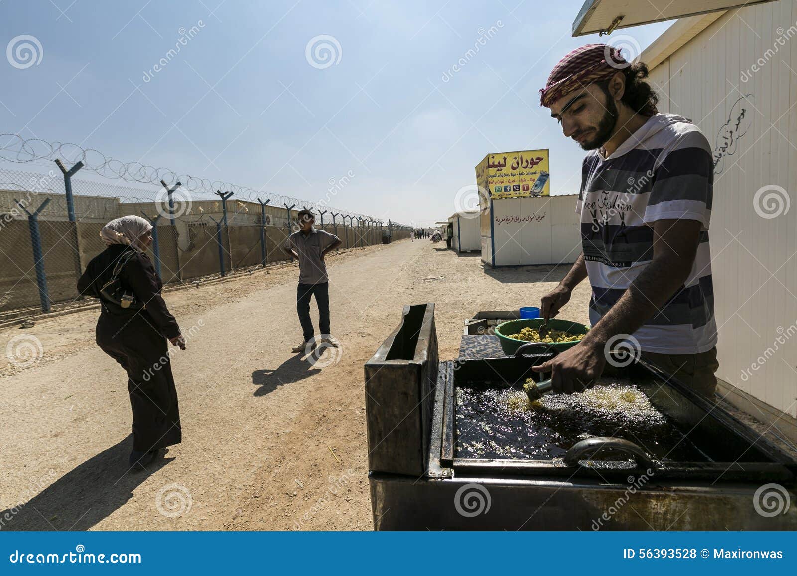 Al Zaatari refugee camp editorial stock photo. Image of wire - 56393528