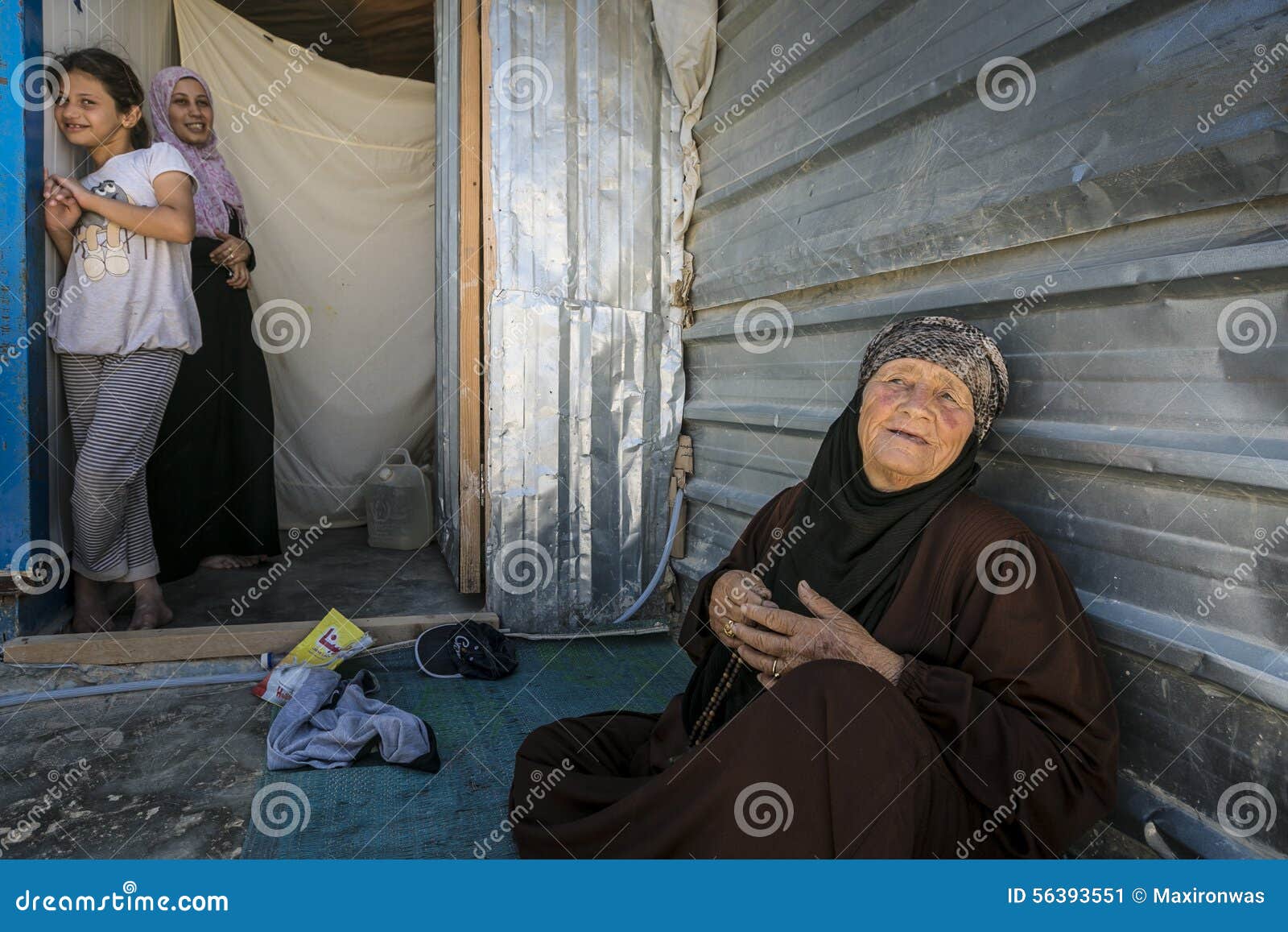 Al Zaatari refugee camp editorial photo. Image of wall - 56393551